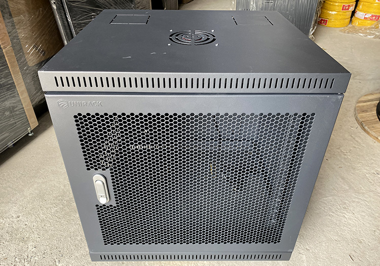 Tủ rack 10U treo tường sâu D500 Unirack Sẵn kho, Giá tốt